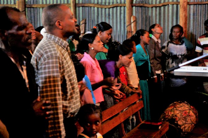 Jumalanpalveluksessa Dubbassa | Kansanlähetys